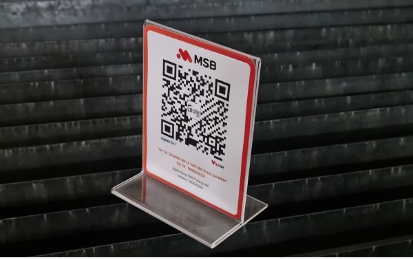 Đế Đặt QRcode Để Bàn | Xưởng Sản Xuất Đế Mica Qrcode Giá Rẻ